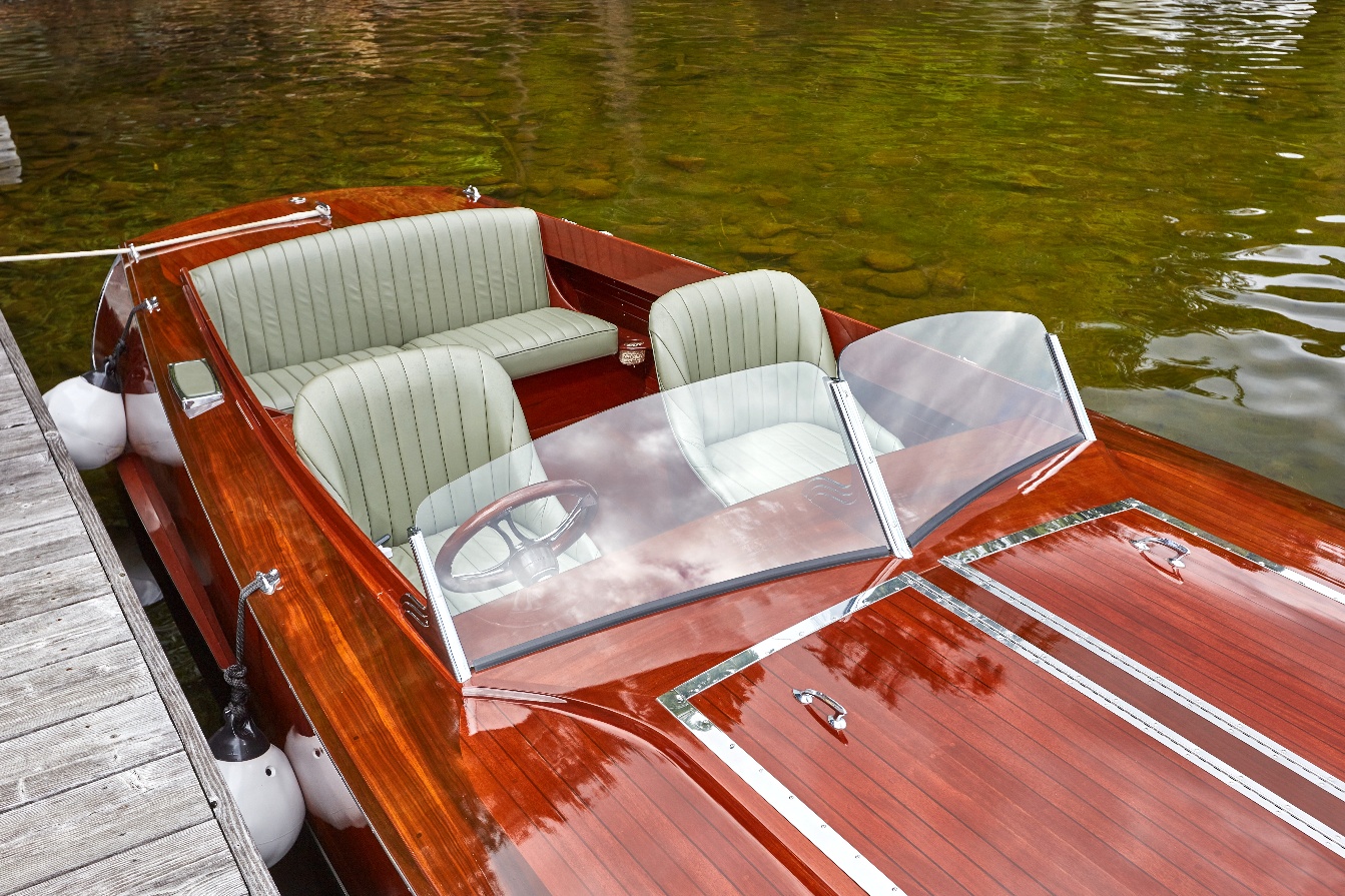 2004 Clarion 25 ft Long-deck Fast Launch